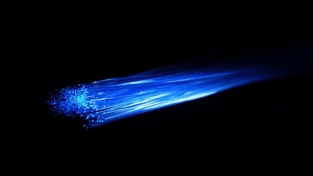 Gigabit Broadband By 2025 - Cloud and Fibre